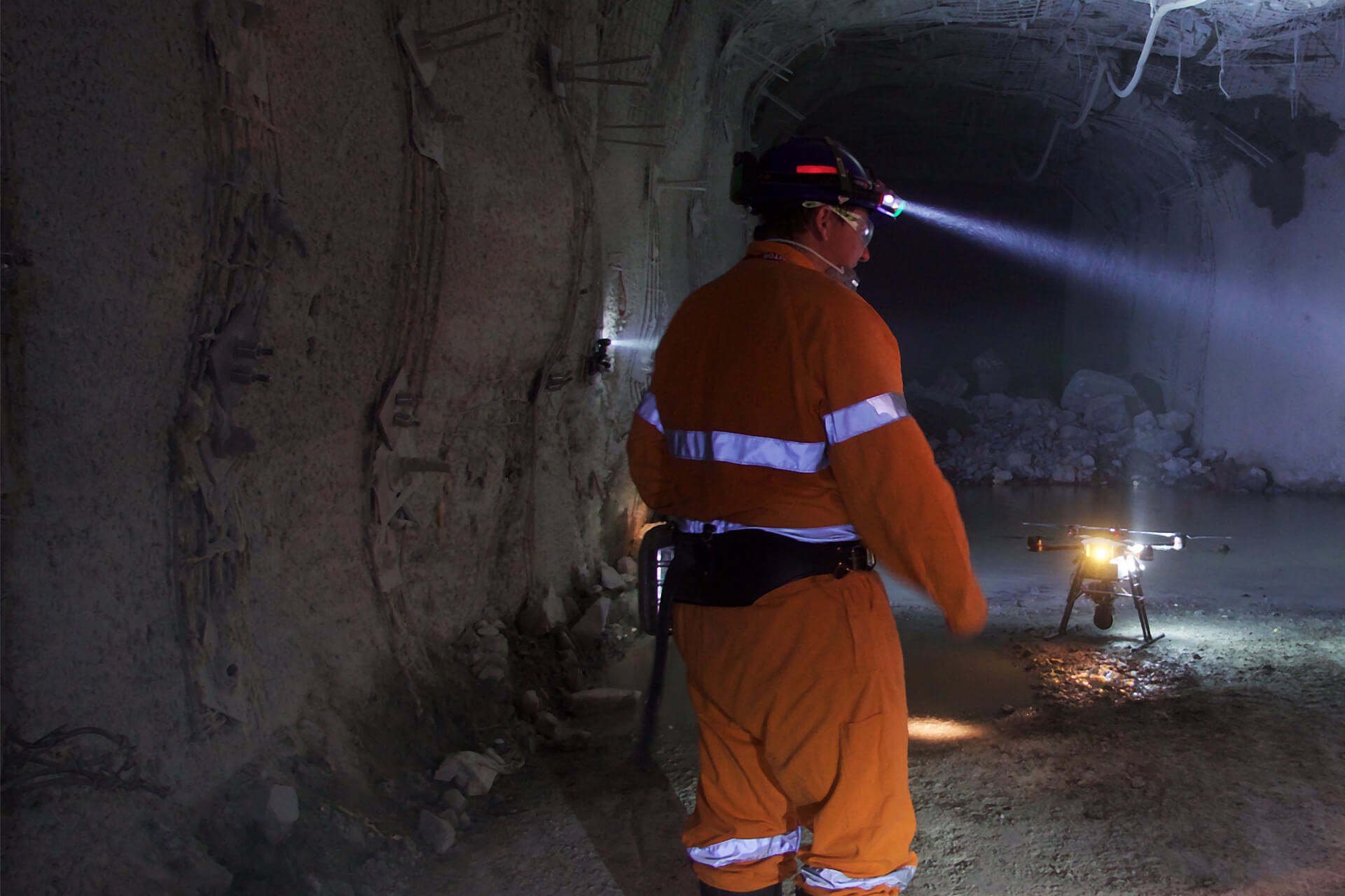 El portátil convertible y totalmente rugerizado V110 de Getac ayuda a ...