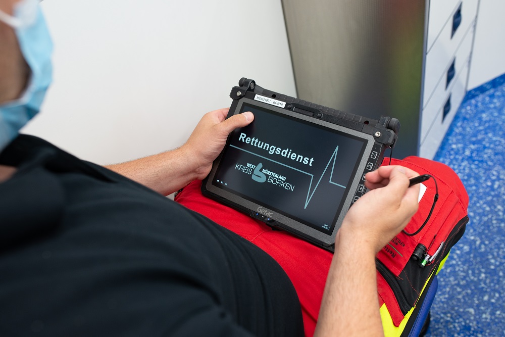 GETAC UX10-IP: Sovereign Data Management For Their Rescue Service｜Getac